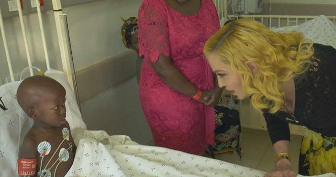 Madonna's song of hope for Malawi's children - CBS News