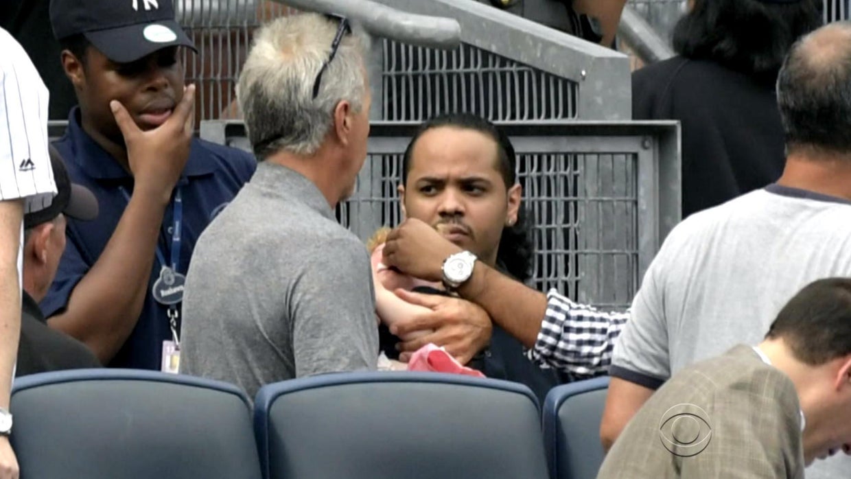 Young Yankees fan hit and injured by foul ball - CBS News