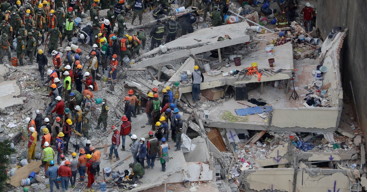 Mexico earthquake: Child found alive in crumbled school as rescues ...
