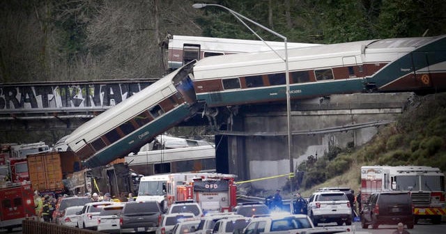 Amtrak train derailed speeding 80 mph in 30 mph zone - CBS News