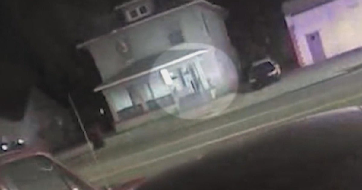 Suspect in deadly "SWATting" prank served time for phony bomb report ...