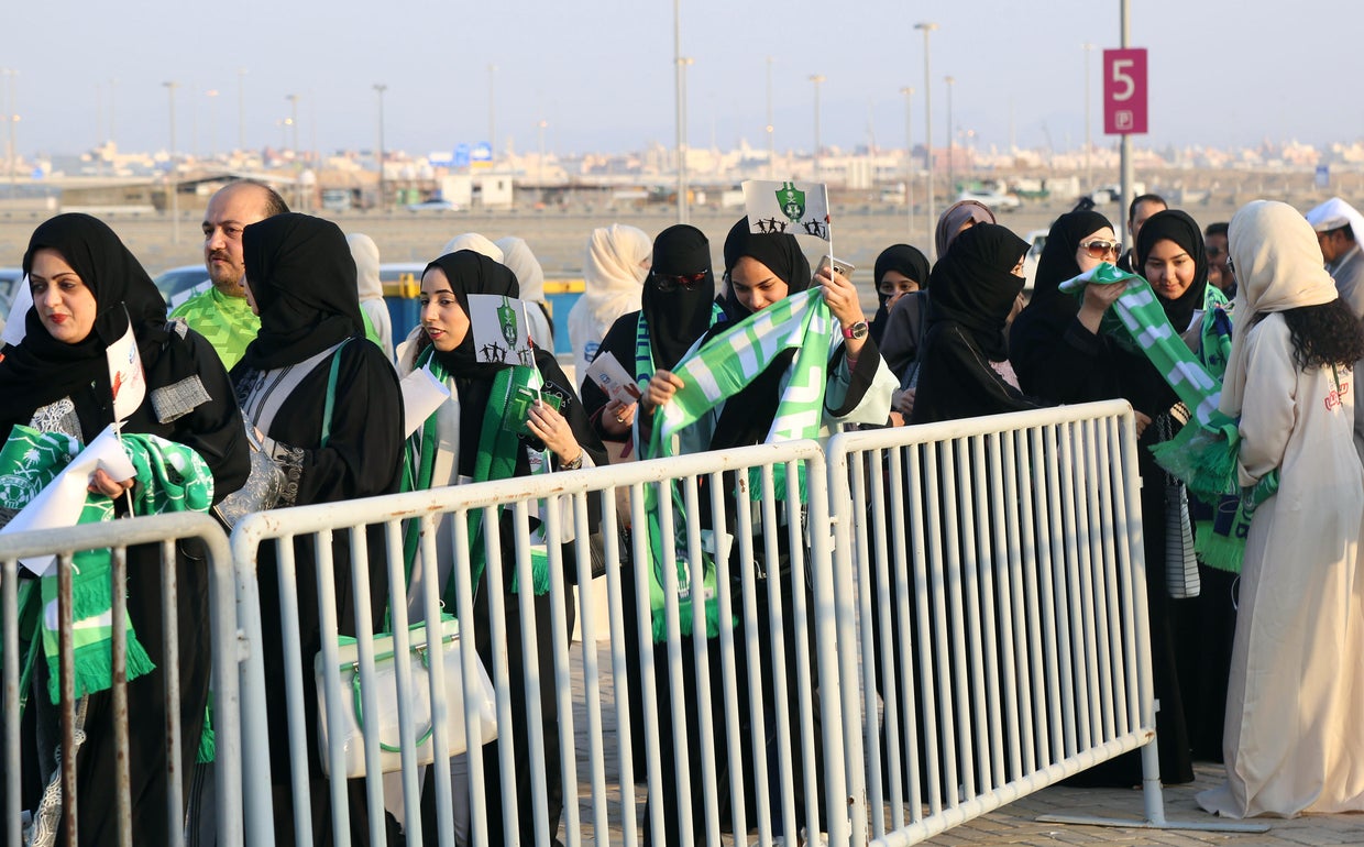 Saudi women allowed into stadiums for first time to watch soccer - CBS News