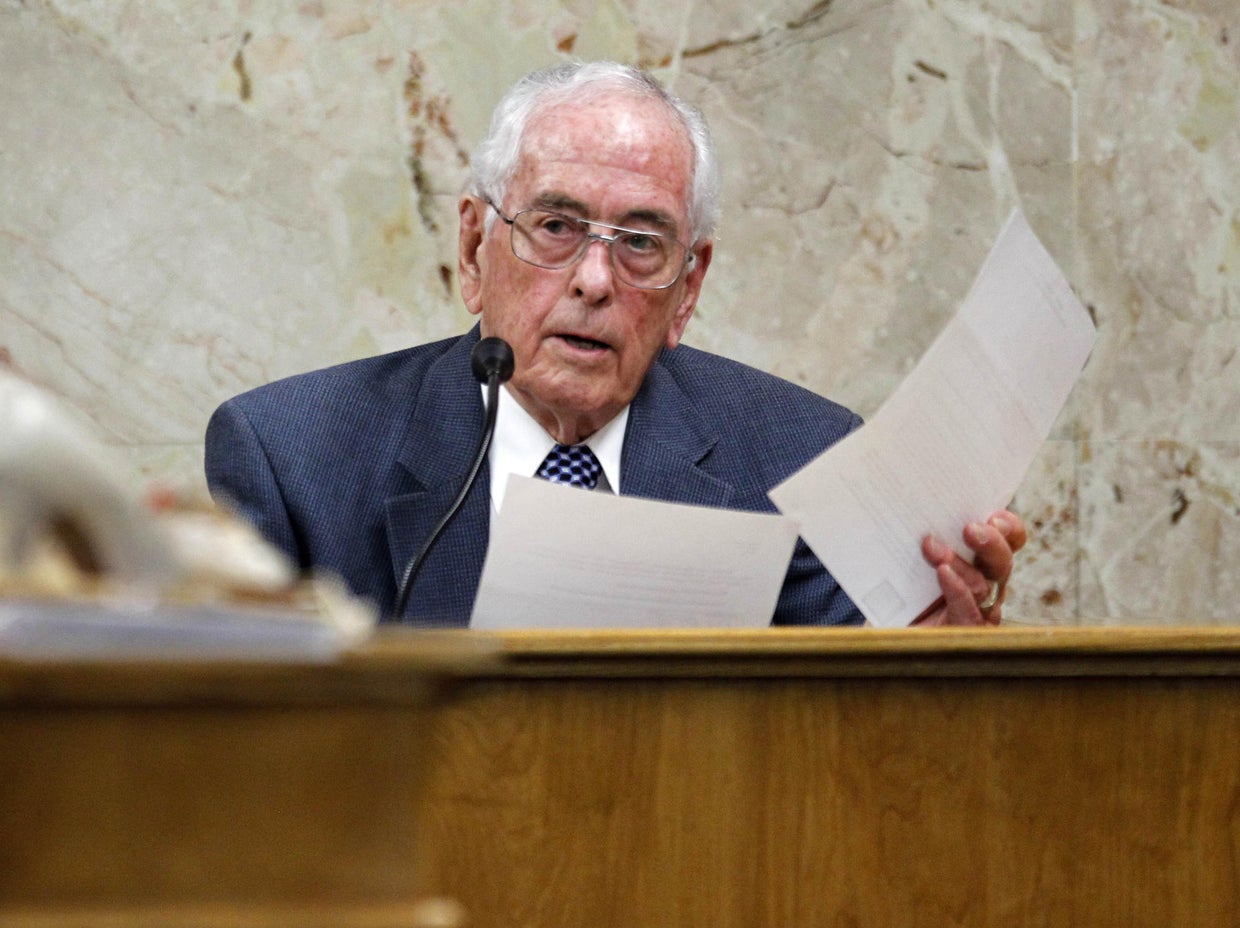 "48 Hours" goes inside the trial of former priest charged with 1960 ...