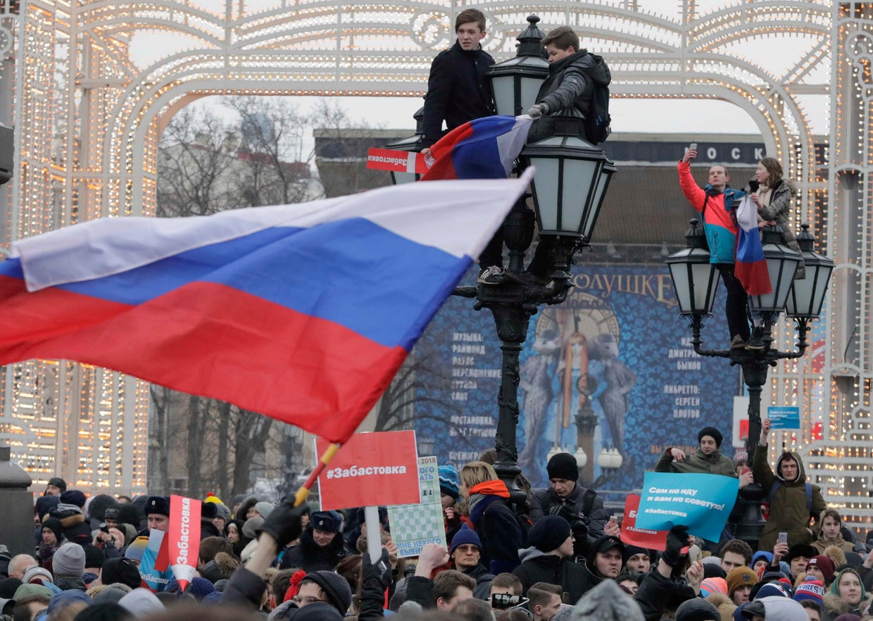 Russian opposition leader Alexey Navalny arrested in Moscow on day of ...