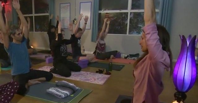 "Ganja yoga" offers a mix of mindfulness and marijuana - CBS News
