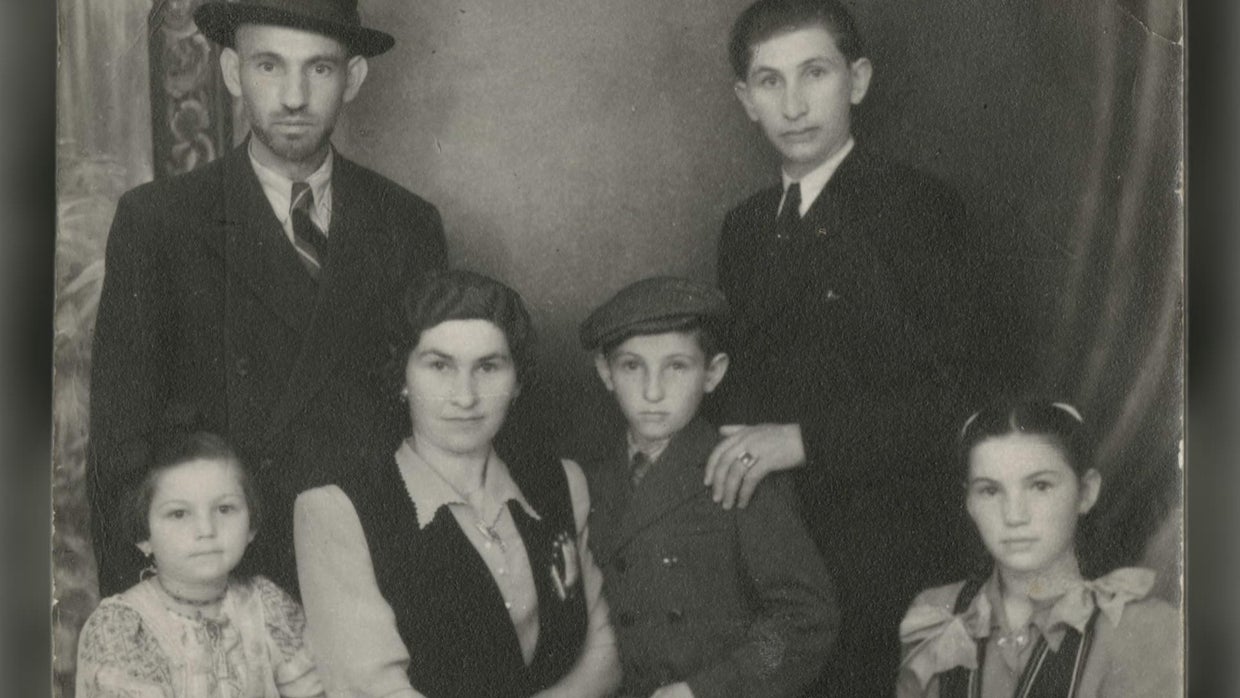 Running gives 81-year-old Holocaust survivor the strength to tell his ...