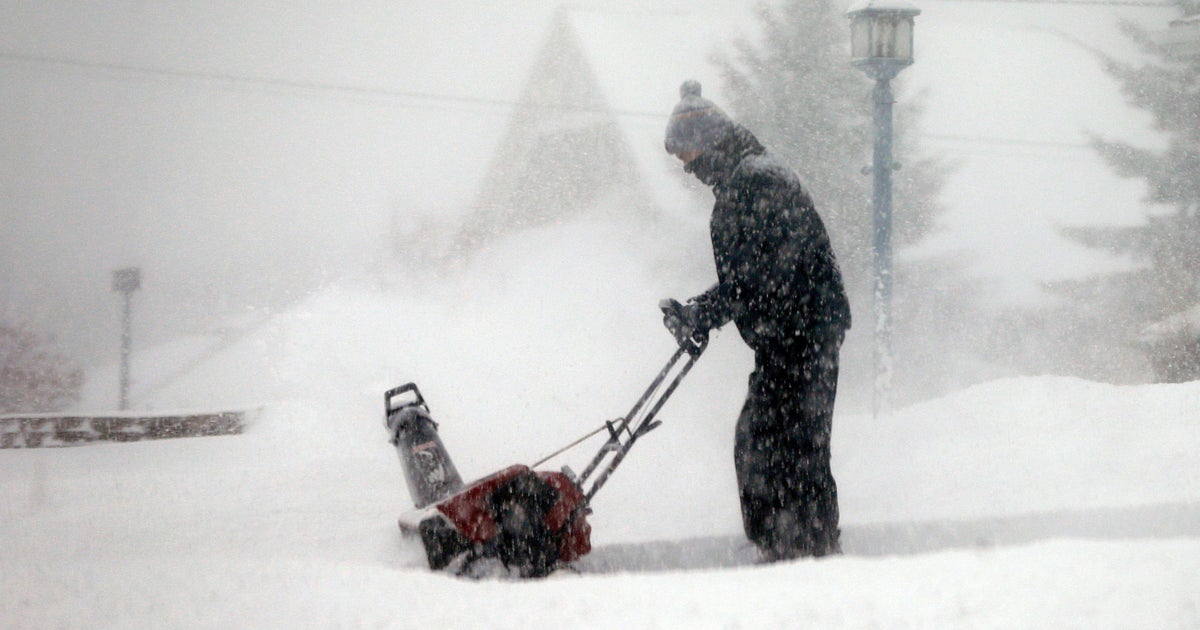 Winter storm blasts Midwest, leaves roads treacherous - CBS News