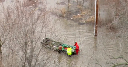 Swollen rivers keep rising as Midwest flooding forces people from homes ...