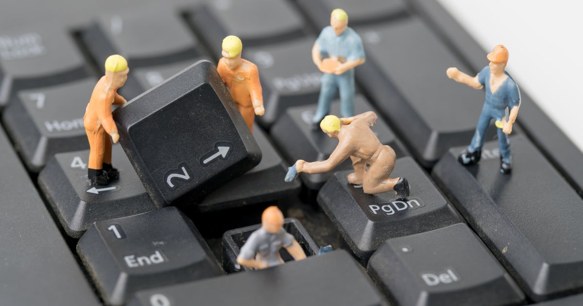 Want to be middle class? Consider a "mid-tech" job - CBS News