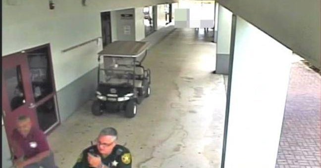 Parkland shooting video: Video of events outside school shooting ...