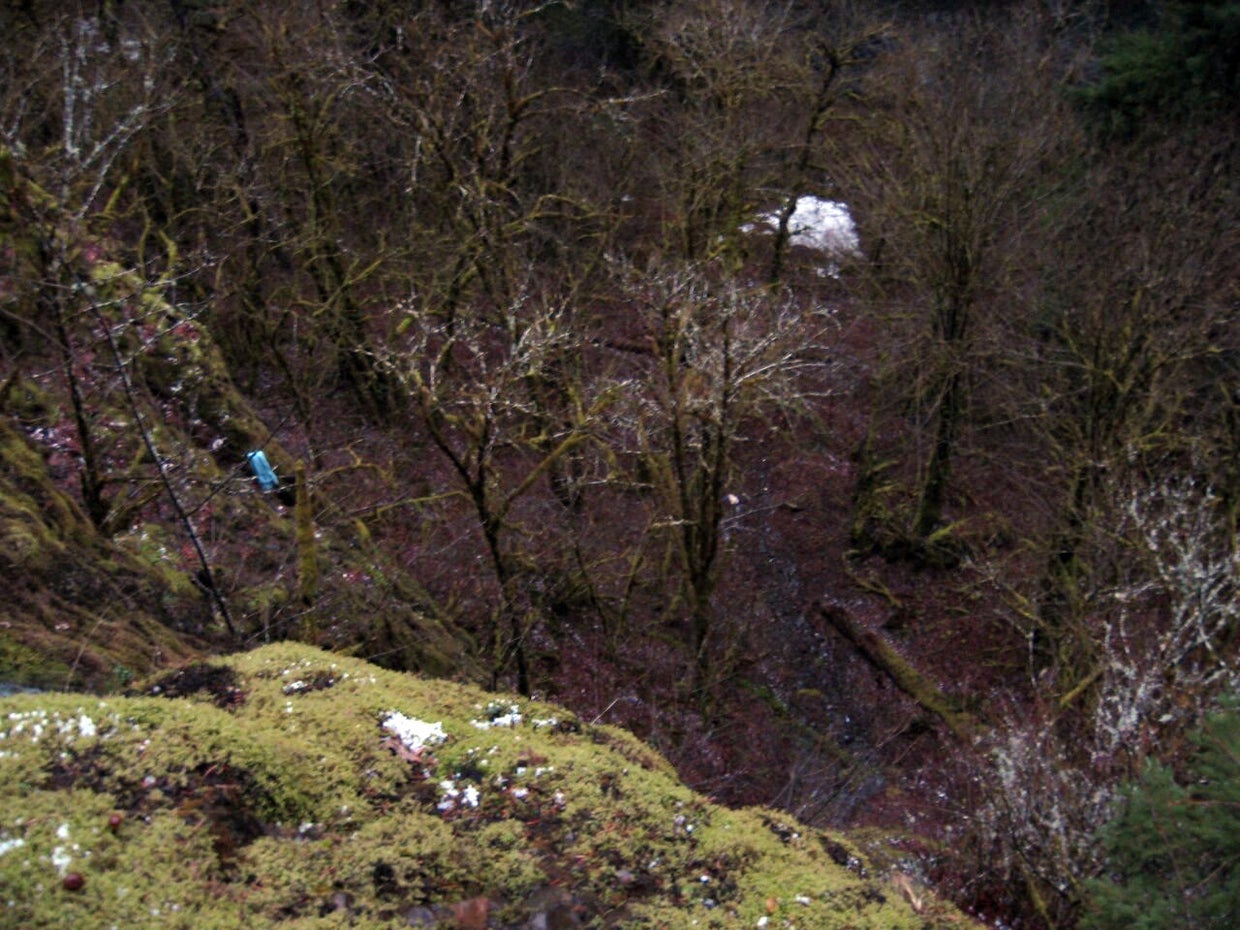 Investigating the death of Rhonda Casto