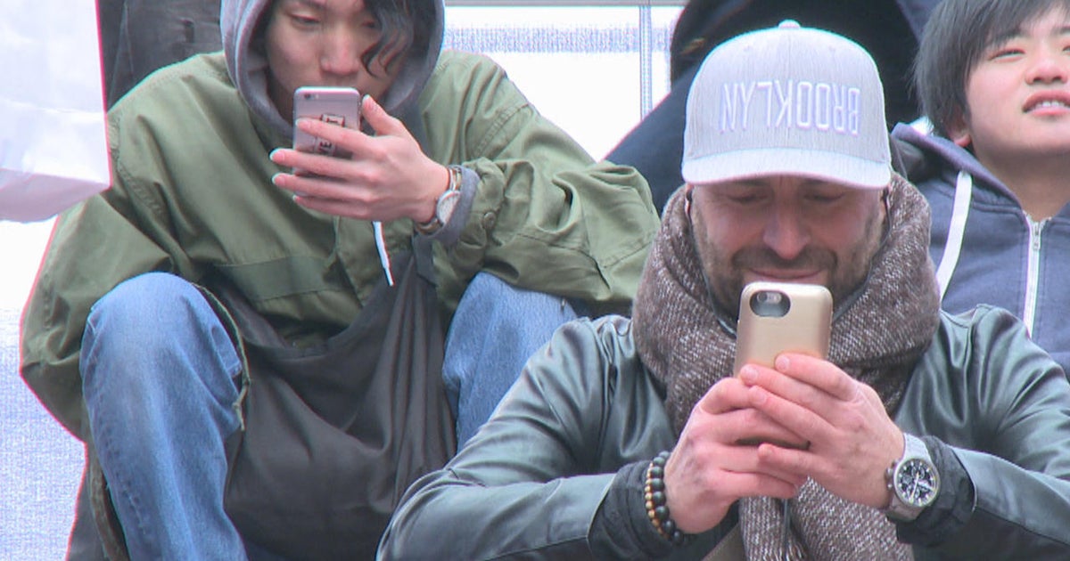 Overload: How technology is bringing us too much information - CBS News