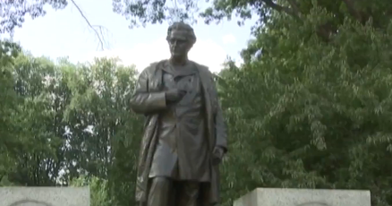 Statue of J. Marion Sims being removed from NYC's Central Park - CBS News