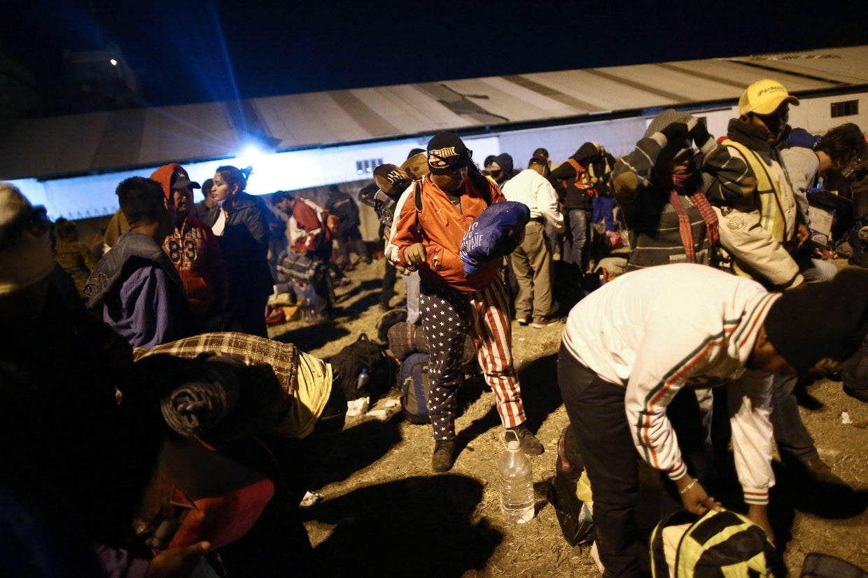 Migrant caravan in Mexico that irked Donald Trump resumes journey to US ...