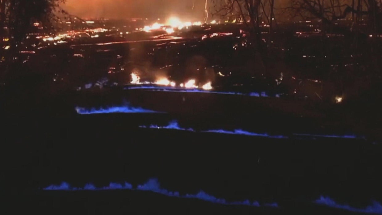 Hawaii's Kilauea volcano: Blue flames from methane gas trigger fears of ...