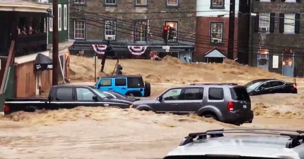 Ellicott City, Maryland flooding: Dangerous flood waters hit city still ...