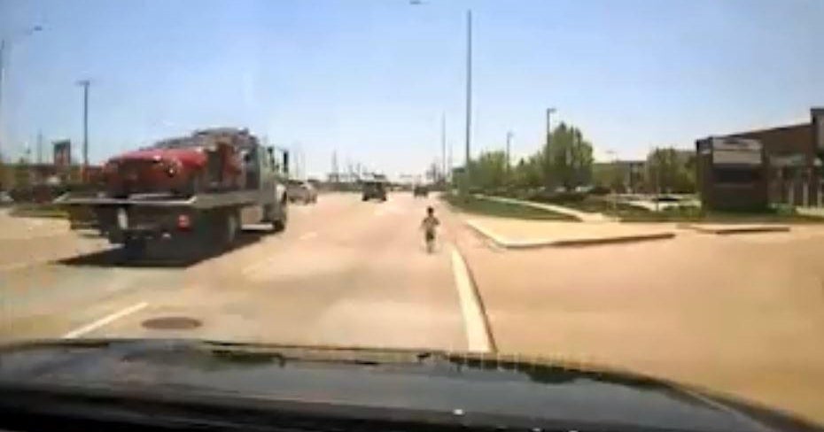 Naperville Police Department's Anthony Mannino hailed for saving little ...