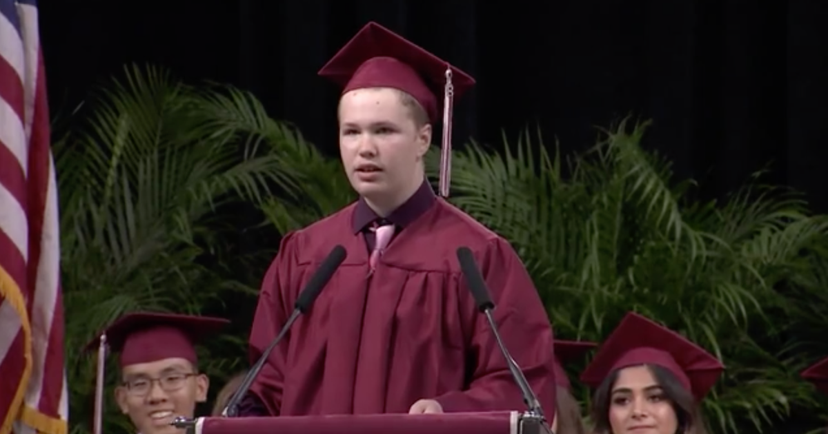 Autistic teen who is usually nonverbal gives powerful speech at high ...