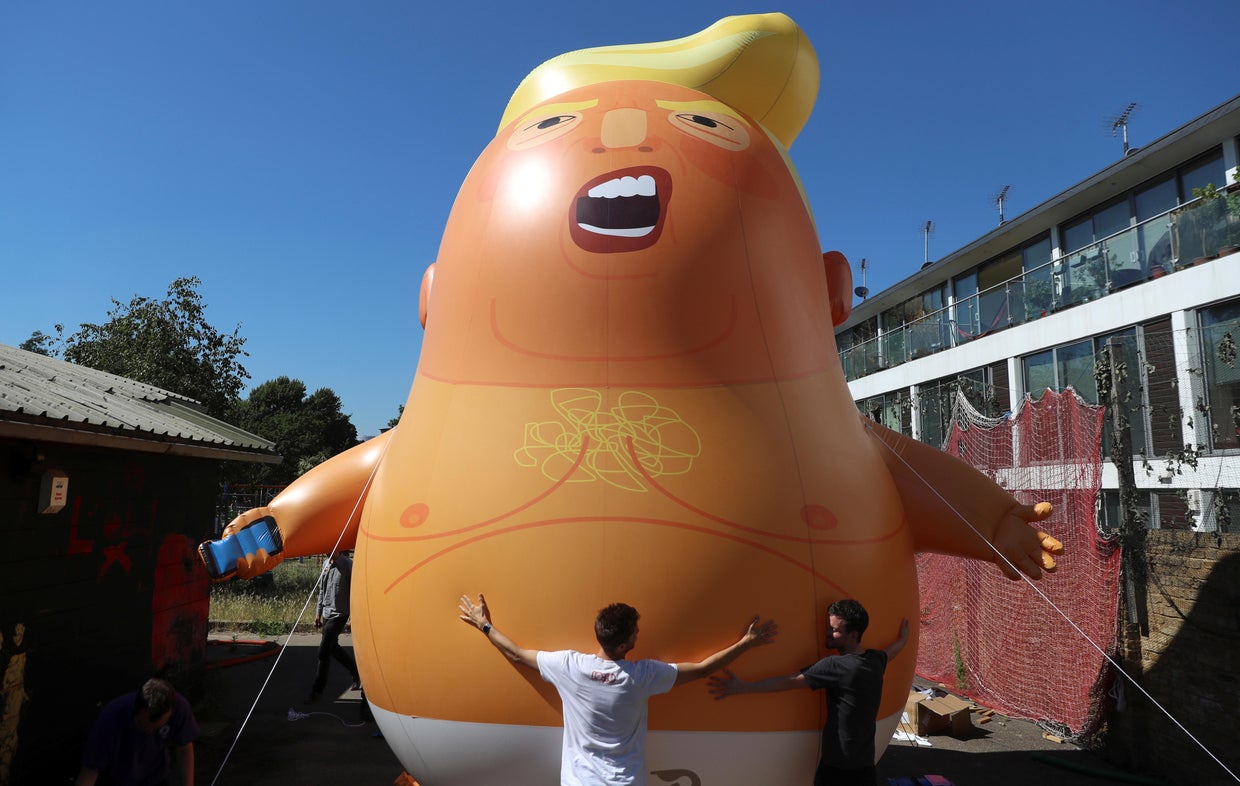 Donald Trump in UK as protesters plan to fly "Trump baby" balloon ...