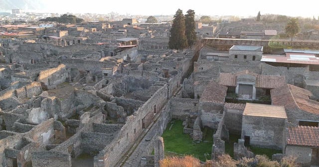 Unveiling new history in the ancient city of Pompeii - CBS News