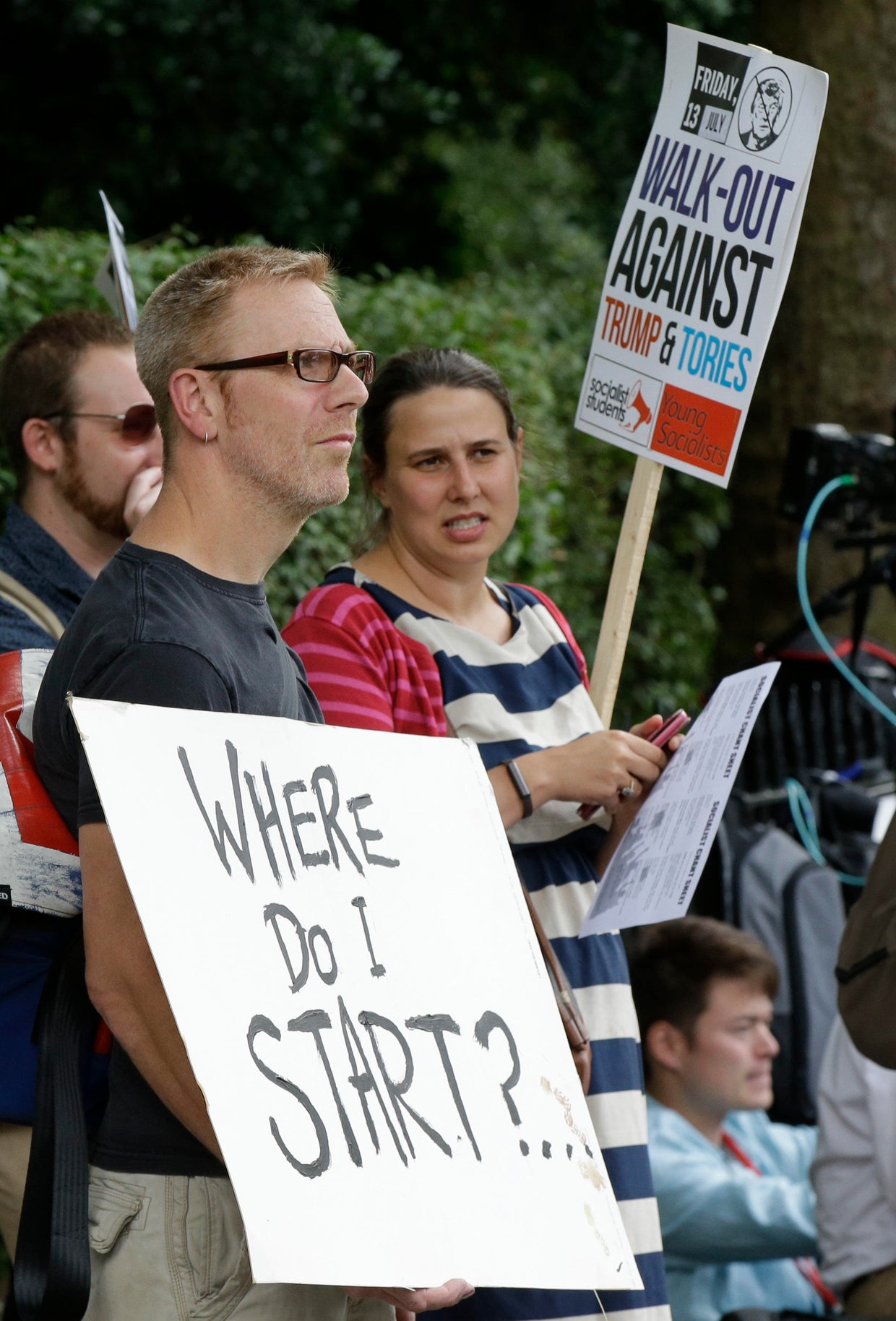 Protests mock Trump during U.K. visit