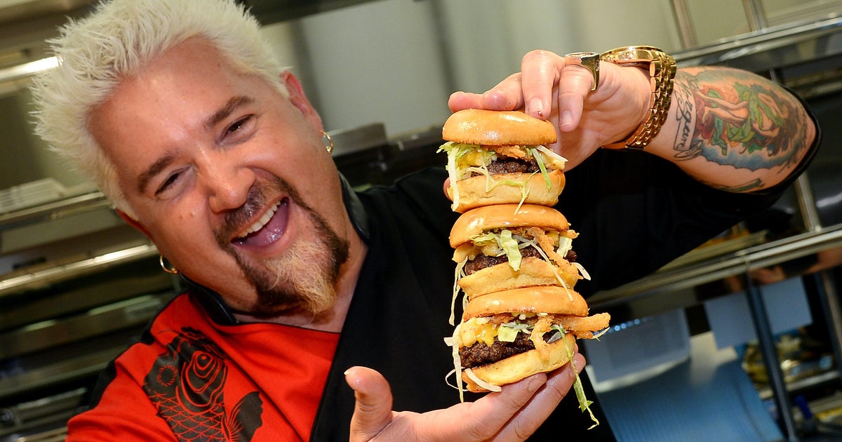 Carr Fire in California: Guy Fieri serves barbecue to hundreds of ...