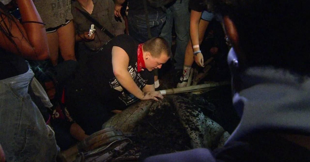 "Silent Sam" Confederate statue at University of North Carolina Chapel ...