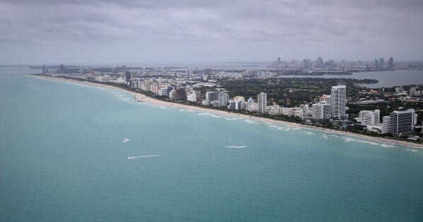 Red Tide Testing Underway At Miami-Dade, Broward Beaches - CBS Miami