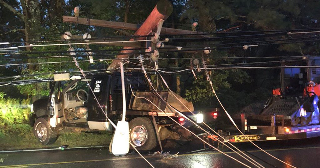 'Don't Get Out!': Live Wires Trap Driver Inside Car After Hanson Crash ...