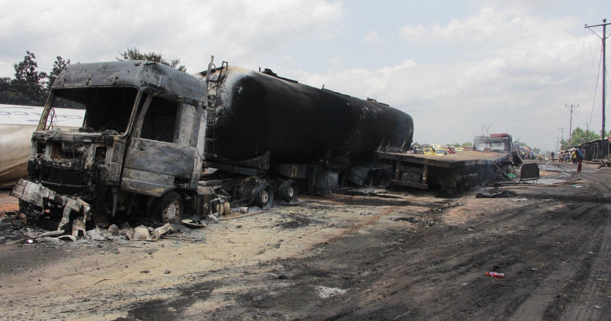 Congo truck fire leaves 50 dead, 100 burned - CBS News