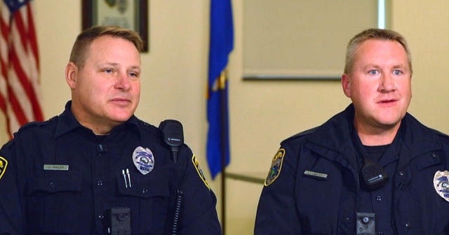 Officers witness remarkable squirrel rescue - CBS News