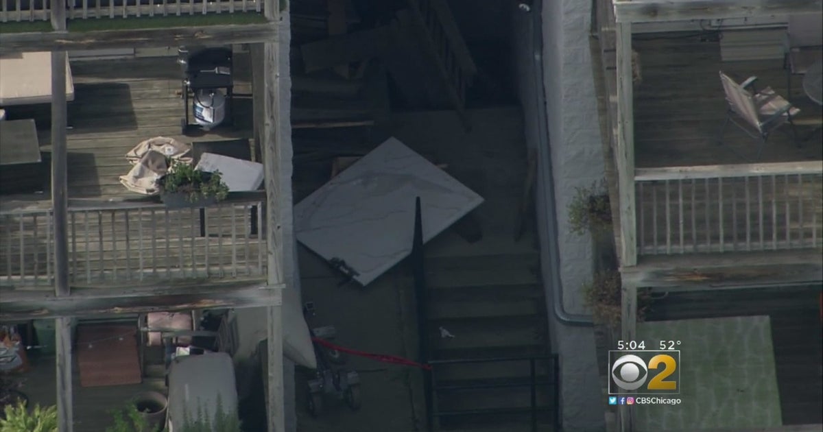 Construction Workers Survive Staircase Collapse On North Side - CBS Chicago