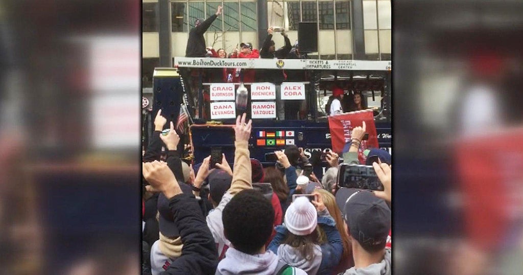 Man Arrested For Allegedly Throwing Beer Can At Alex Cora During Red ...