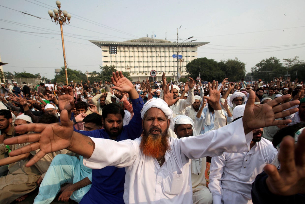Asia Bibi, Christian woman sentenced to death in Pakistan for blasphemy ...