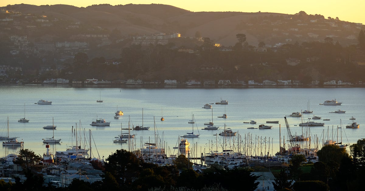 Officials Crack Down On Small Boats Squatting Off Sausalito - CBS San ...