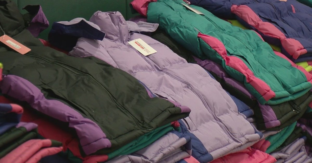 Minneapolis Children Receive 500 New Winter Coats - CBS Minnesota