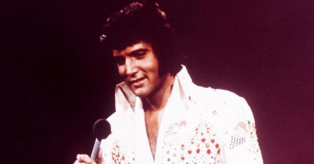 Trump awards Medal of Freedom to Babe Ruth, Elvis Presley and Antonin Scalia - CBS News