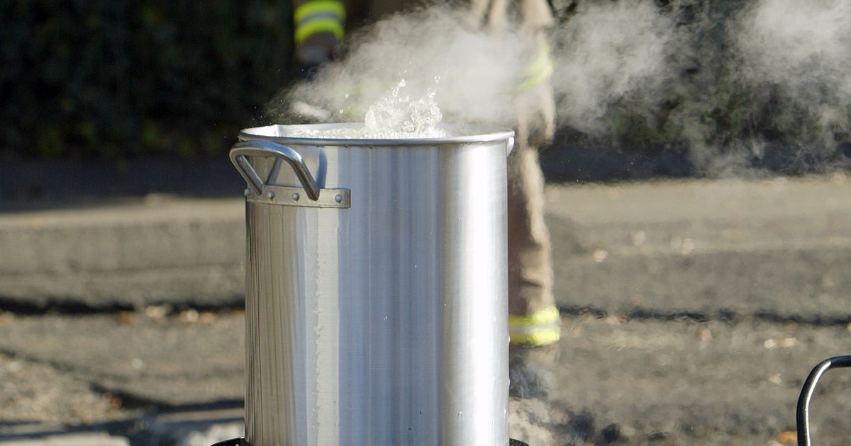 Turkey Fryer Starts Fire In Anne Arundel County - CBS Baltimore