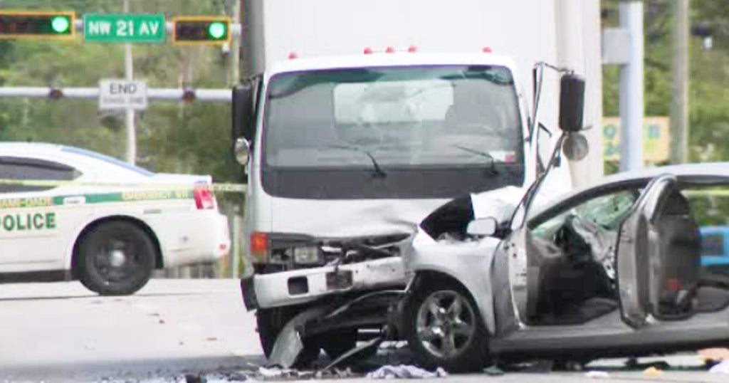Head-On Collision Injures 5 In Miami-Dade - CBS Miami