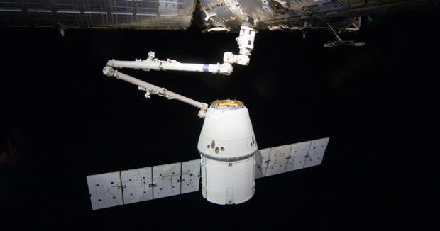 SpaceX cargo ship delivery to space station includes fresh fruit and ...