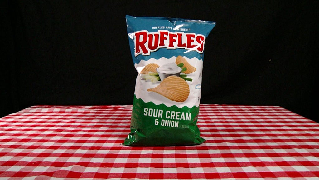 Phantom Gourmet: Sour Cream And Onion Potato Chips - CBS Boston