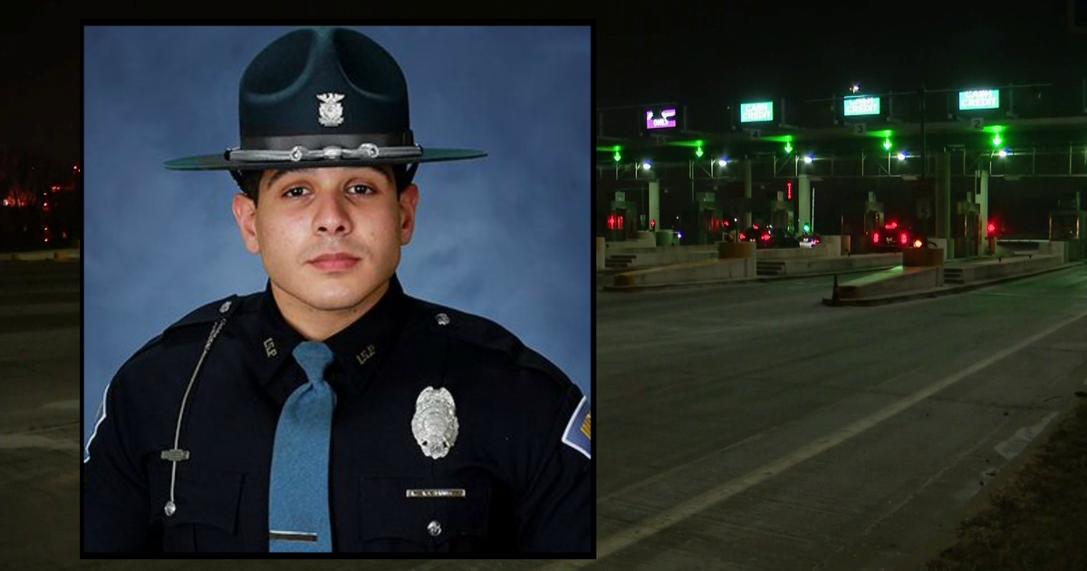 Indiana State Trooper Ala'a Hamed saves woman pinned by car at ...