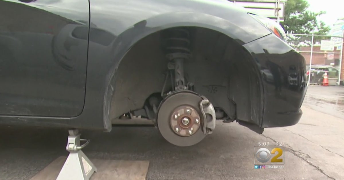 Nighttime Thieves Stealing Tires On Chicago's Northwest Side - CBS Chicago