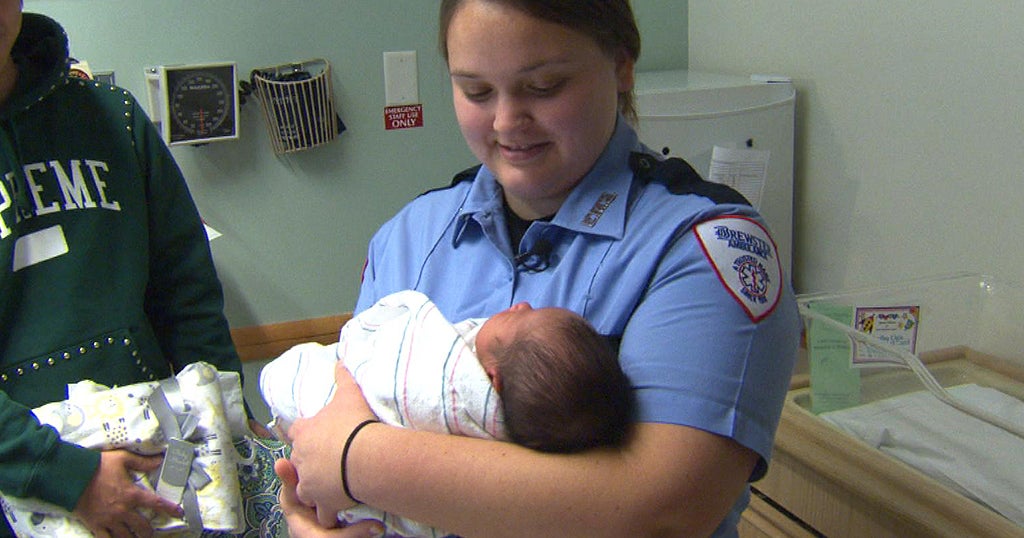 EMT Helps Deliver Baby Outside Boston Hospital - CBS Boston