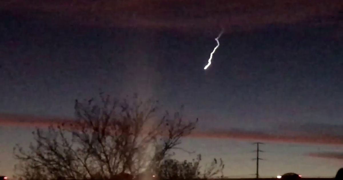 Mysterious Light Appears In The Sky After Rocket Launch Canceled At ...