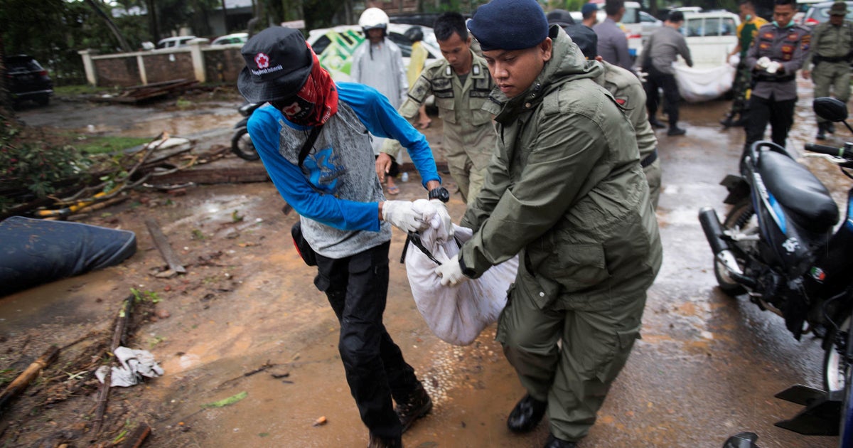 Indonesia tsunami: Video shows pop band "Seventeen" and concertgoers ...
