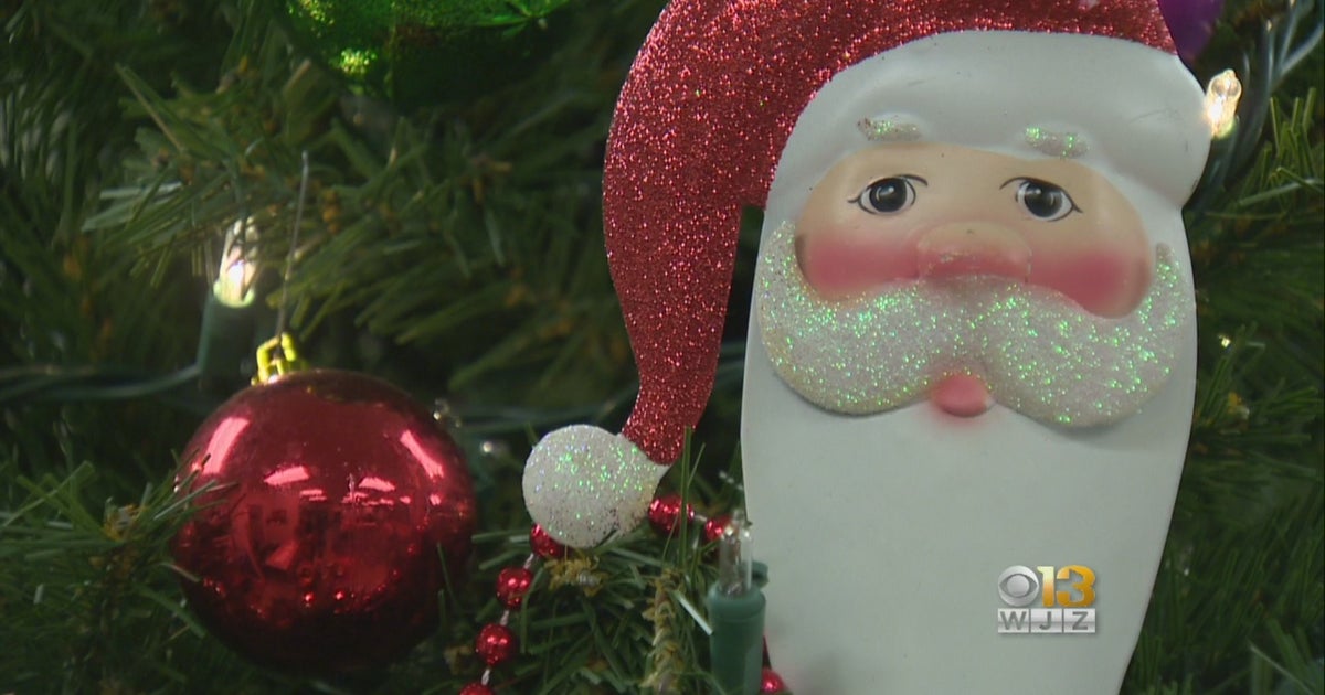 Volunteers Spend Christmas Eve Helping Less Fortunate - CBS Baltimore