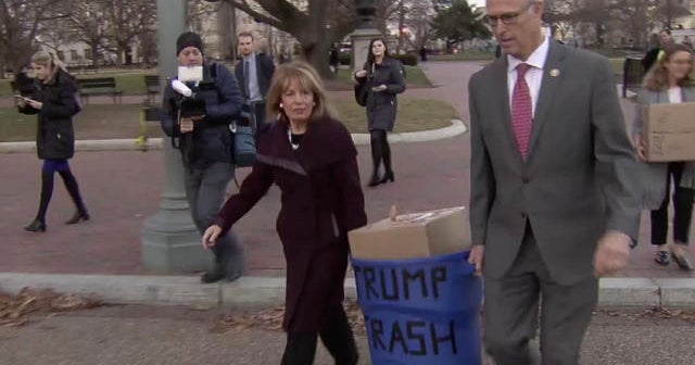Members of Congress bring trash from national parks to White House ...