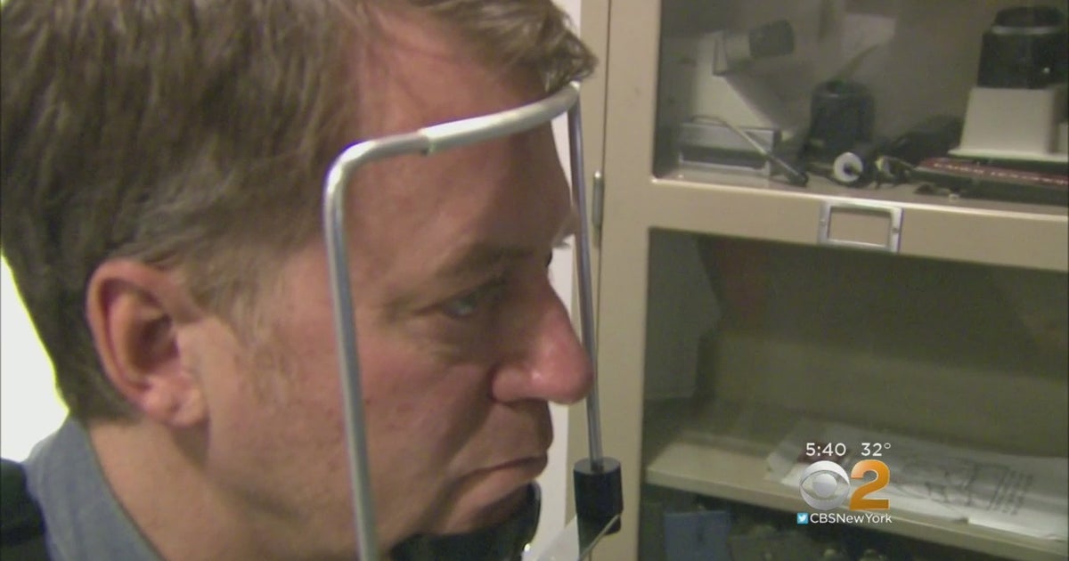 New Device Detects Concussions By Tracking Eyes - CBS New York
