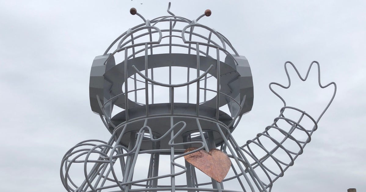 33-Foot-Tall Robot Sculpture Named 'Bebot' Now Standing Tall In ...